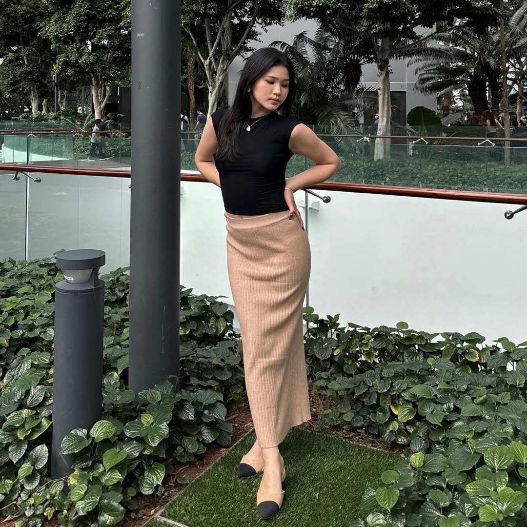 Kukai Haru Button Slit Skirt (Sand) - Like Zara, Mango, Oysho, Pull and ...