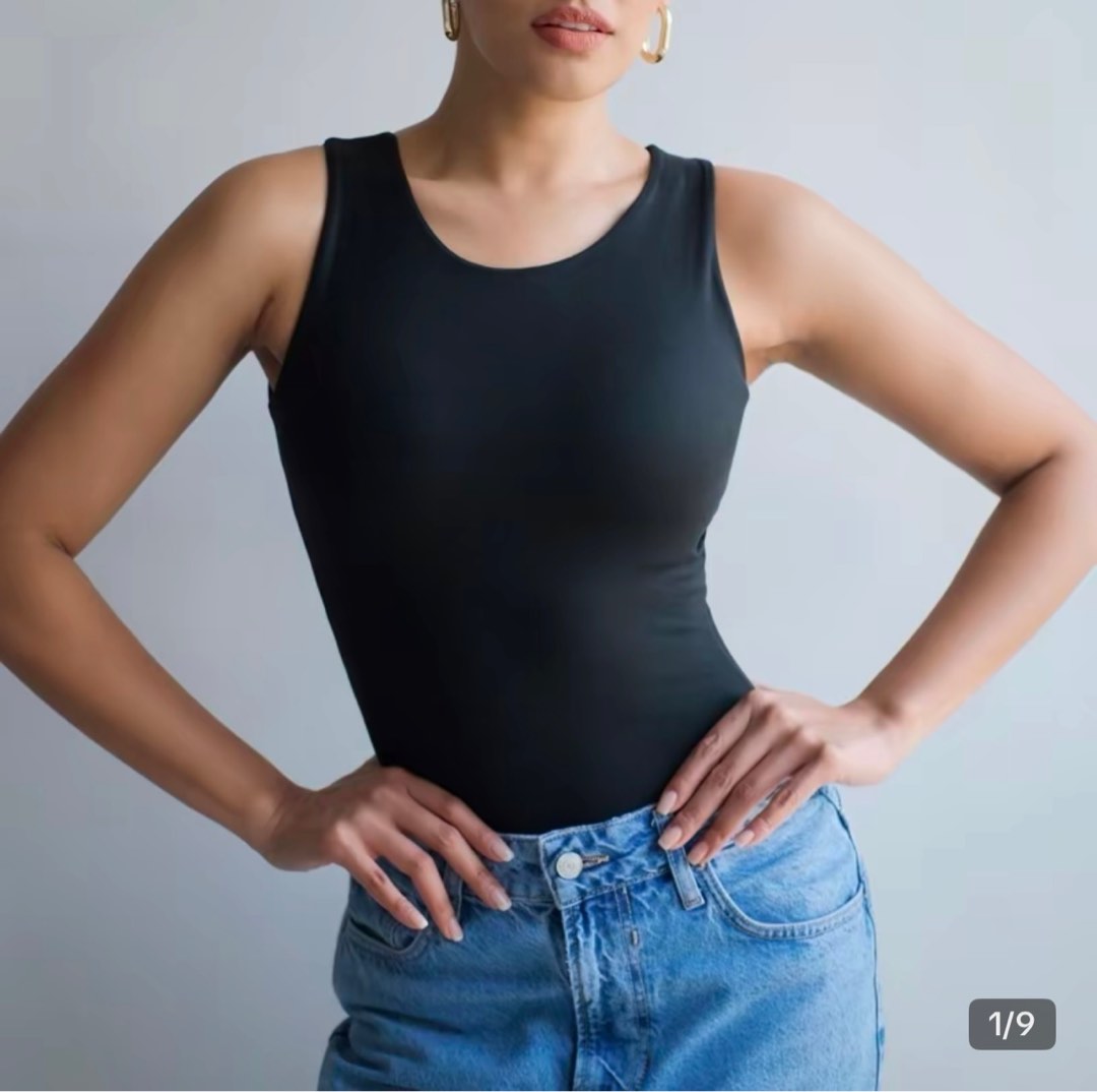 MERA HALTER TOP, Women's Fashion, Tops, Sleeveless on Carousell