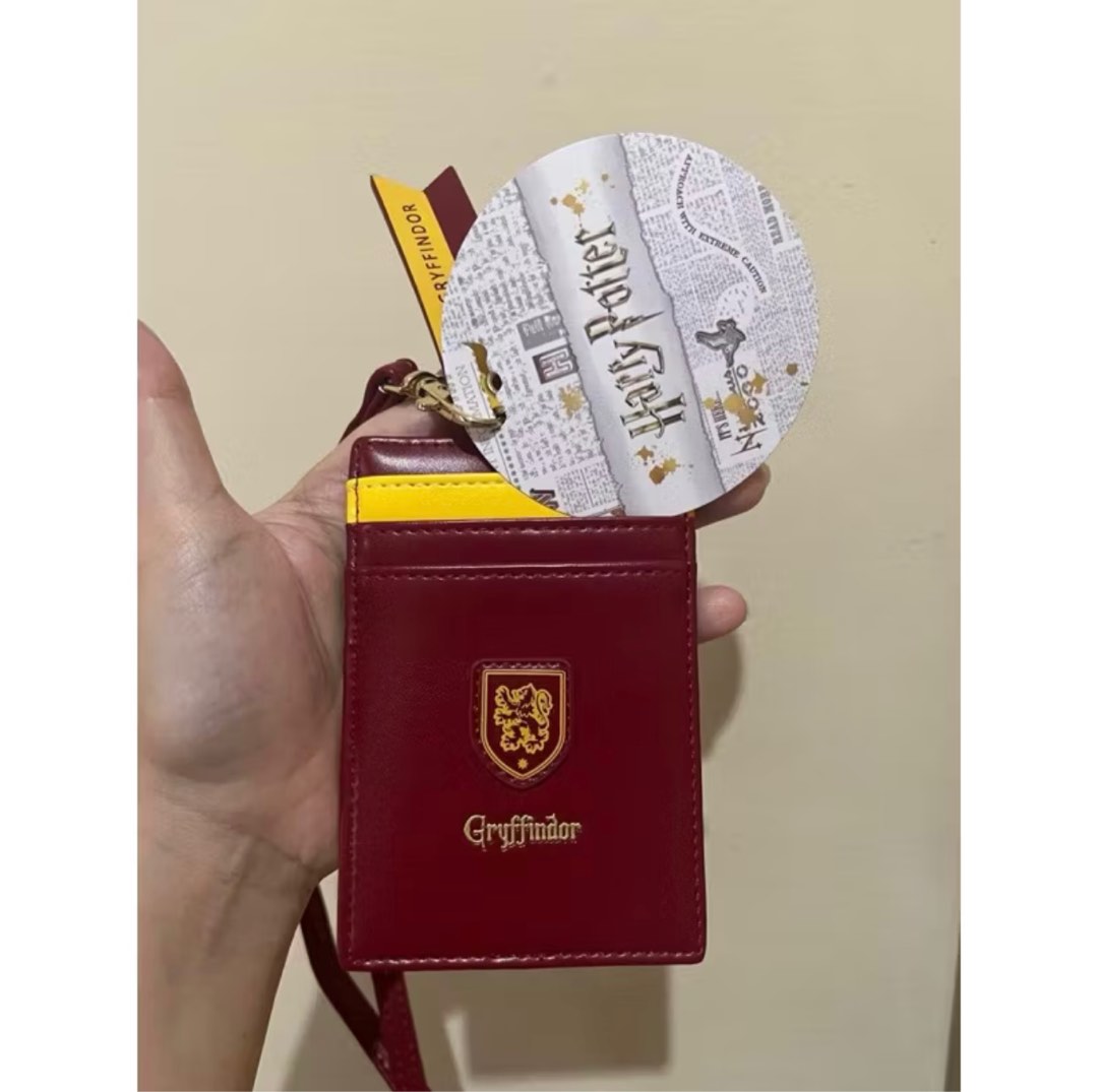 Miniso X Harry Potter Lanyard - Gryffindor, Fesyen Wanita, Aksesoris di ...
