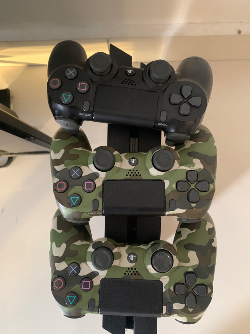 Monitor 32inci/Controller ps4 original, Video Gaming, Video Games ...