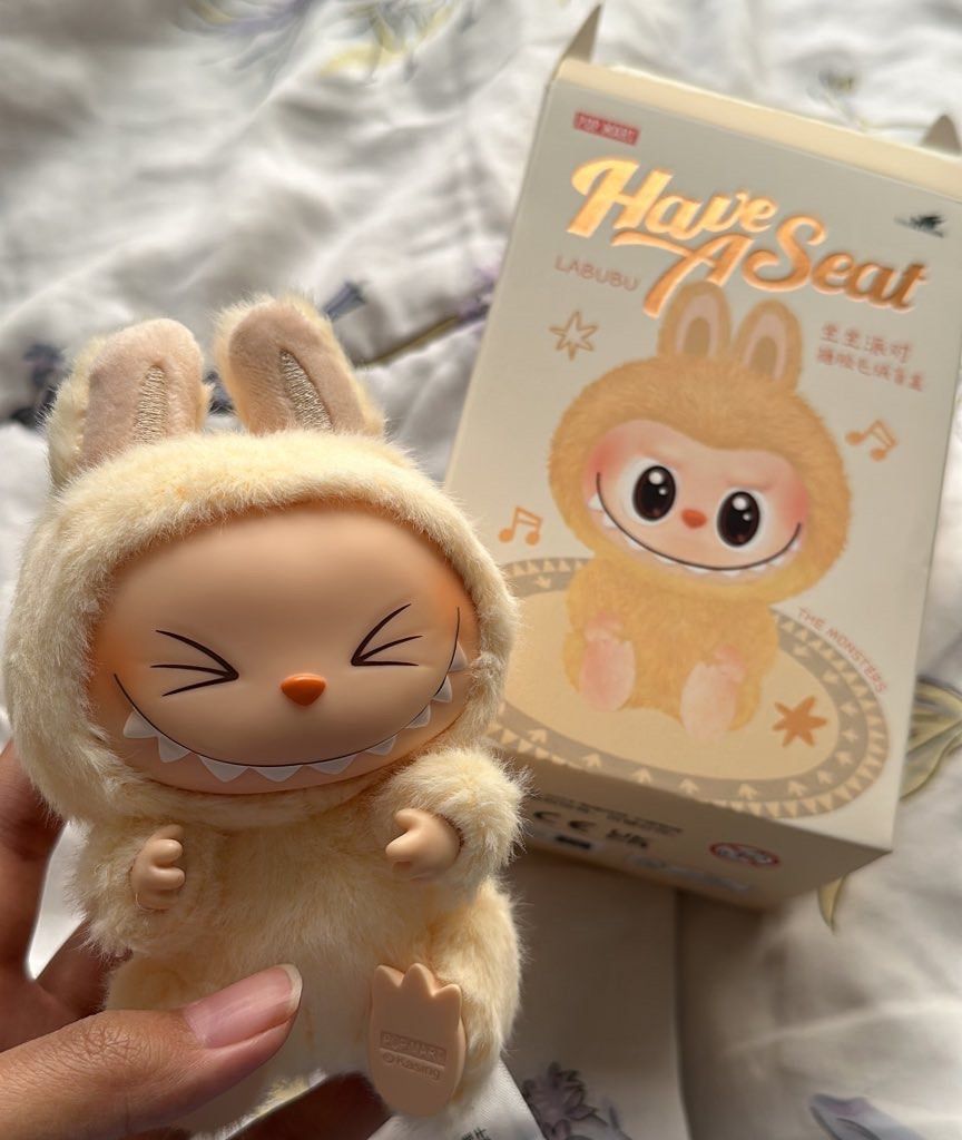 Ori Labubu V2 Have A Seat Sisi, Toys & Collectibles, Mainan di Carousell