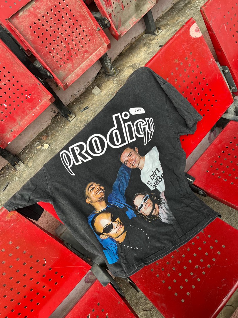 PRODIGY BBBBOOTLEG, Fesyen Pria, Pakaian , Atasan di Carousell