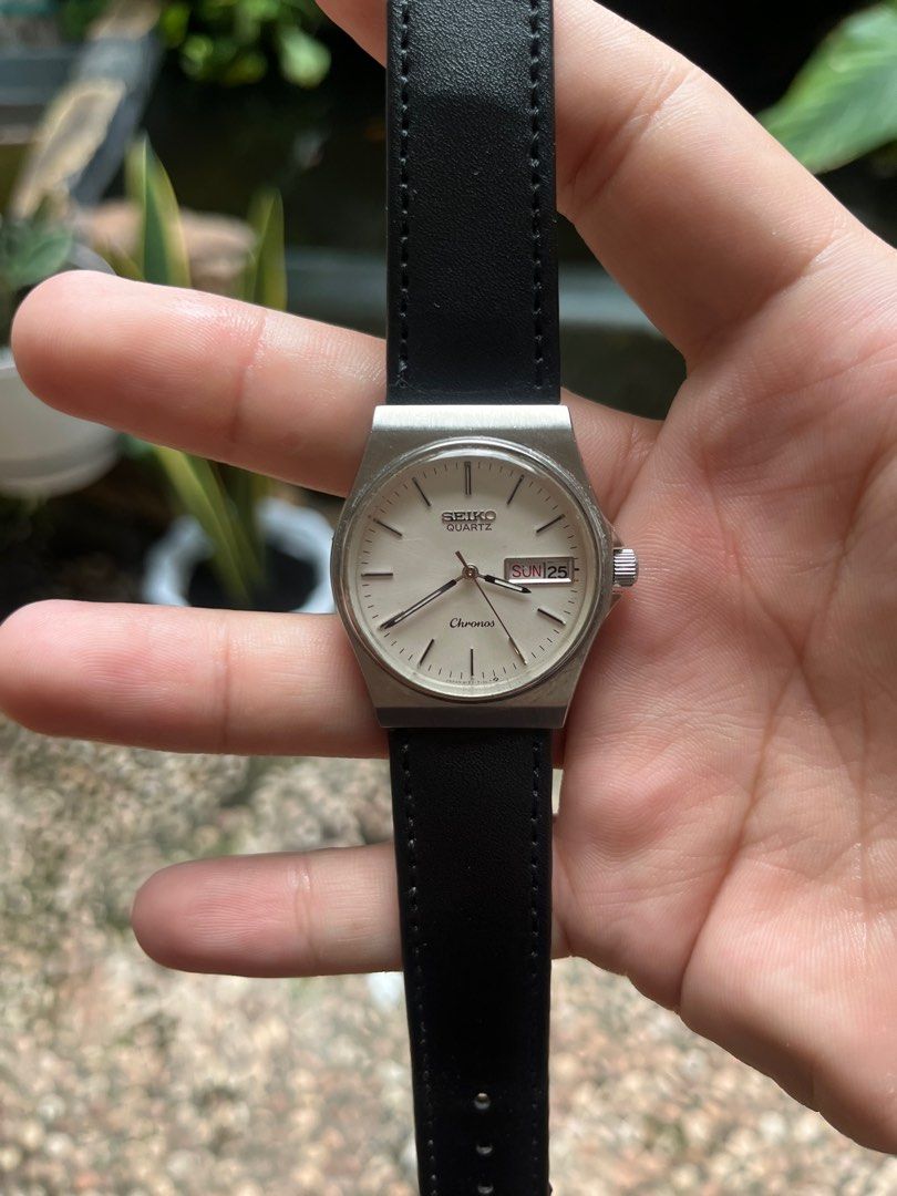 Seiko Chronos Quartz not seiko tank, omega rado longines swatch mido ...