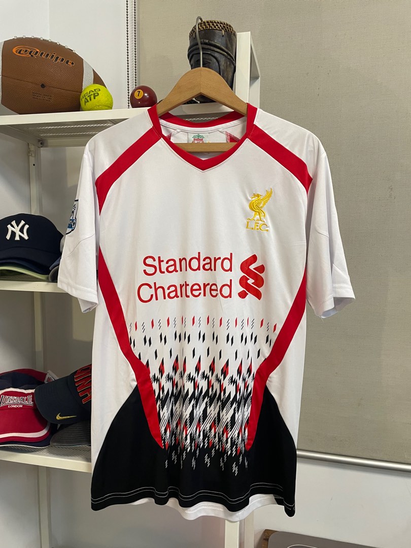 Standard Chartered Football Jersey, Men's Fashion, Activewear on Carousell
