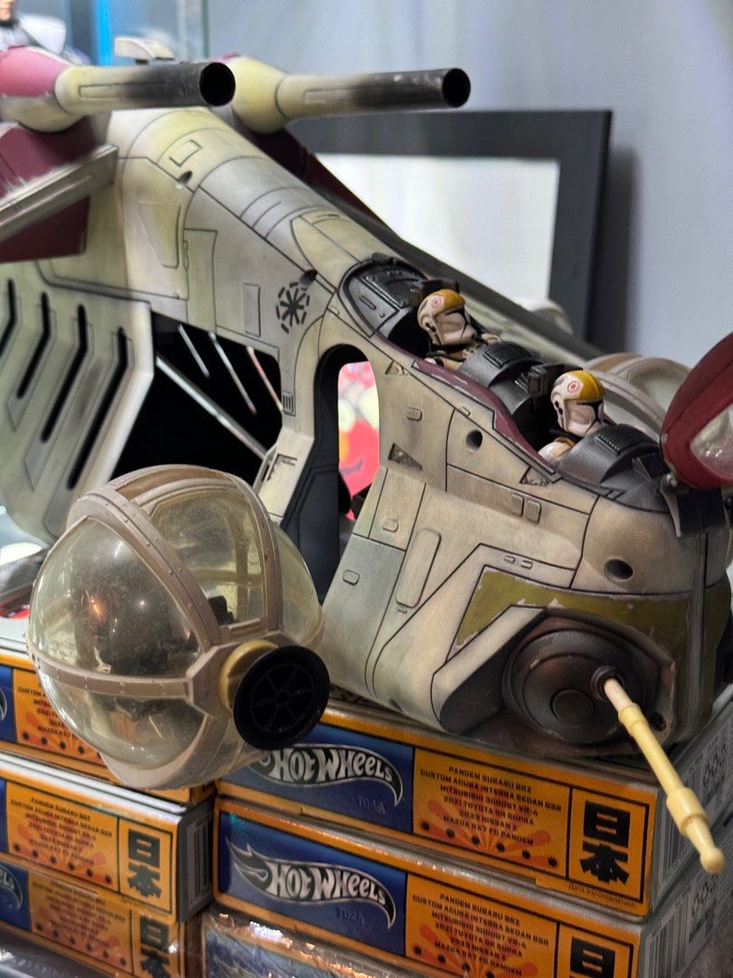 Star wars clone republic gunship (weathered to realistic look), Hobbies ...