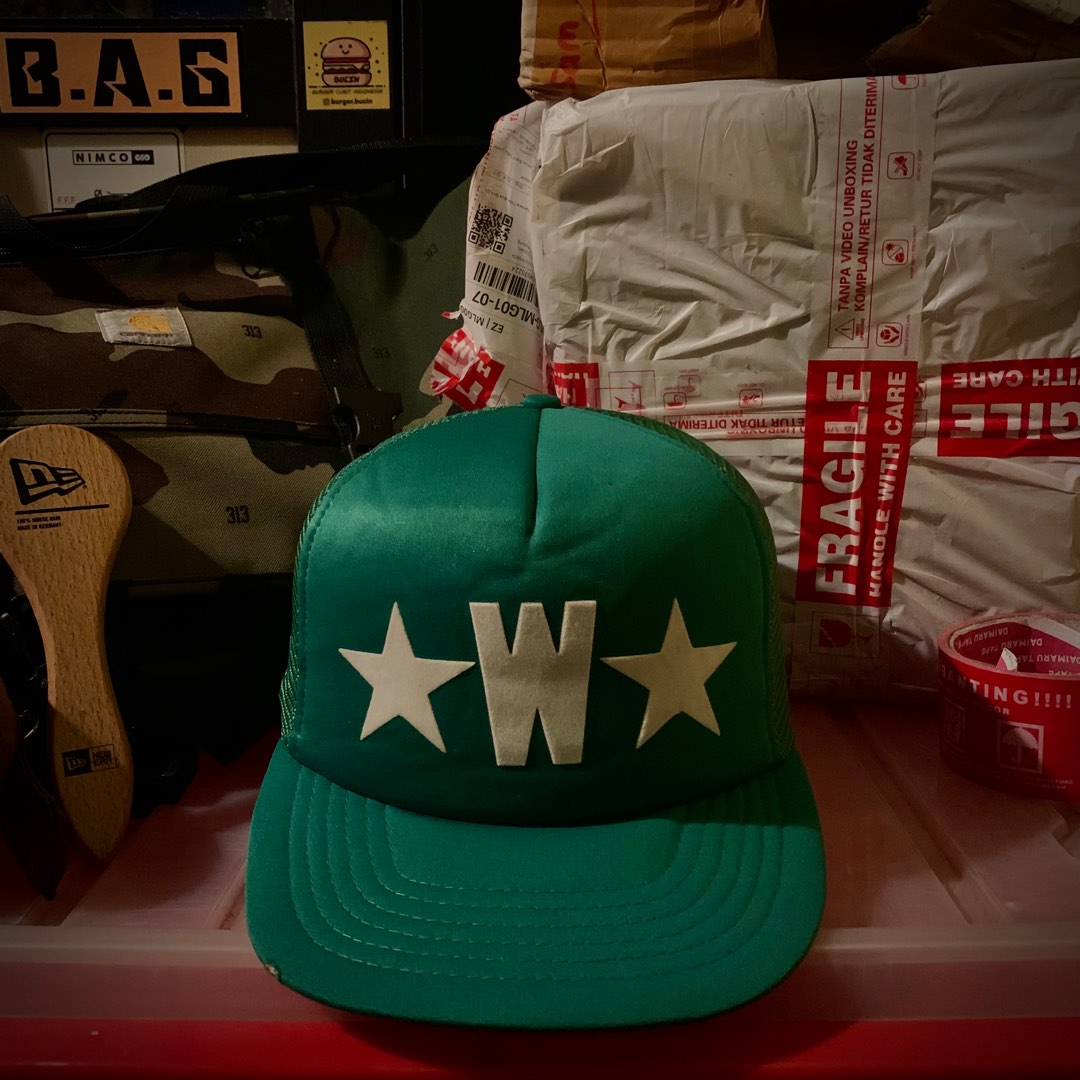 Topi Vintage 90's Trucker Y2K Star W Logo, Fesyen Pria, Aksesoris, Topi ...