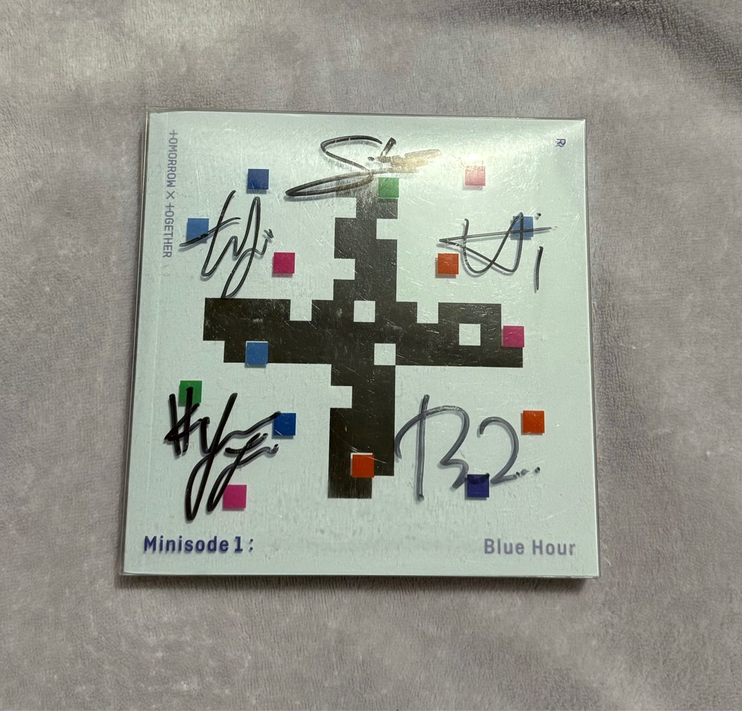 TXT Minisode 1: Blue Hour Signed Album, Hobbies & Toys, Memorabilia ...
