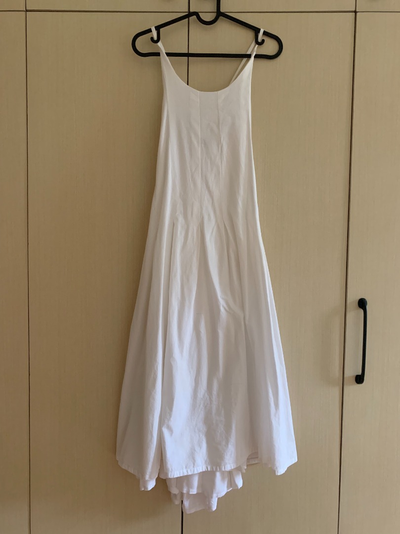 Waynihan White Versai Maxi Dress, Women's Fashion, Dresses & Sets ...