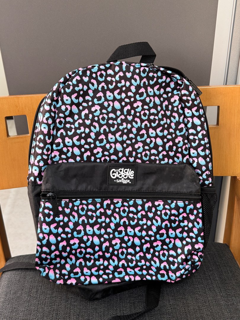 ** SUPER SALE ** AUTHENTIC Giggle by Smiggle Junior Backpack - Black ...