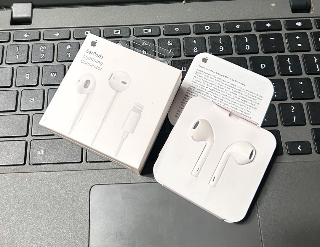 APPLE EARPODS LIGHTNING CONNECTOR PLUG AND PLAY, Audio, Headphones ...