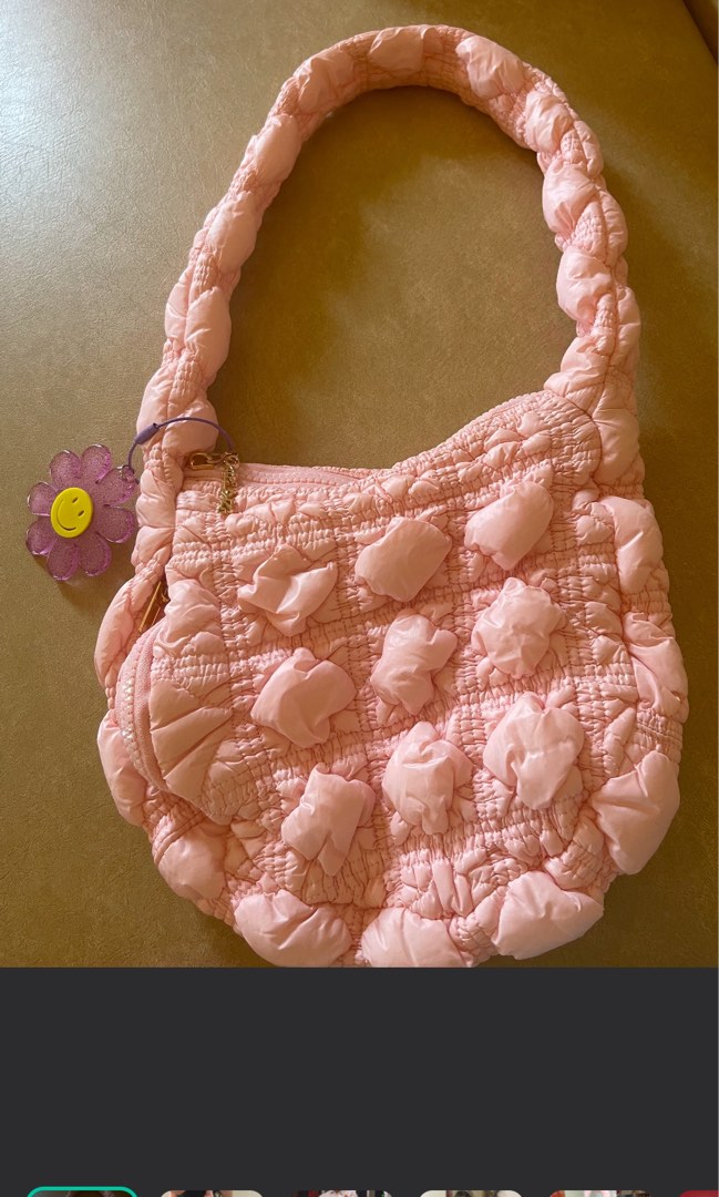 Carlyn puffer bag mini, Women's Fashion, Bags & Wallets, Shoulder Bags ...