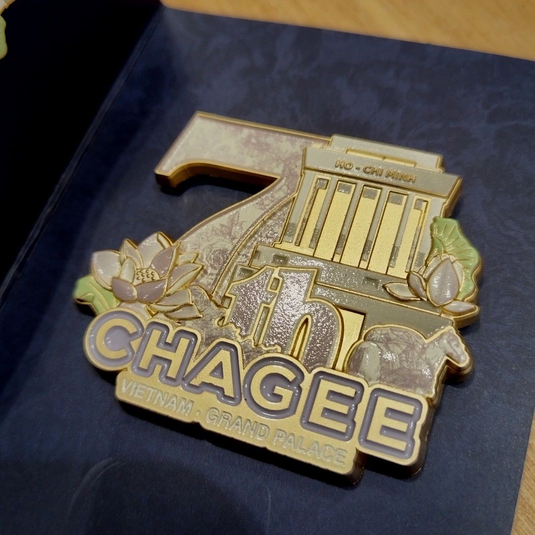 CHAGEE (霸王茶姬); Grand Palace (Vietnam); 7th Years Anniversary (Badge ...