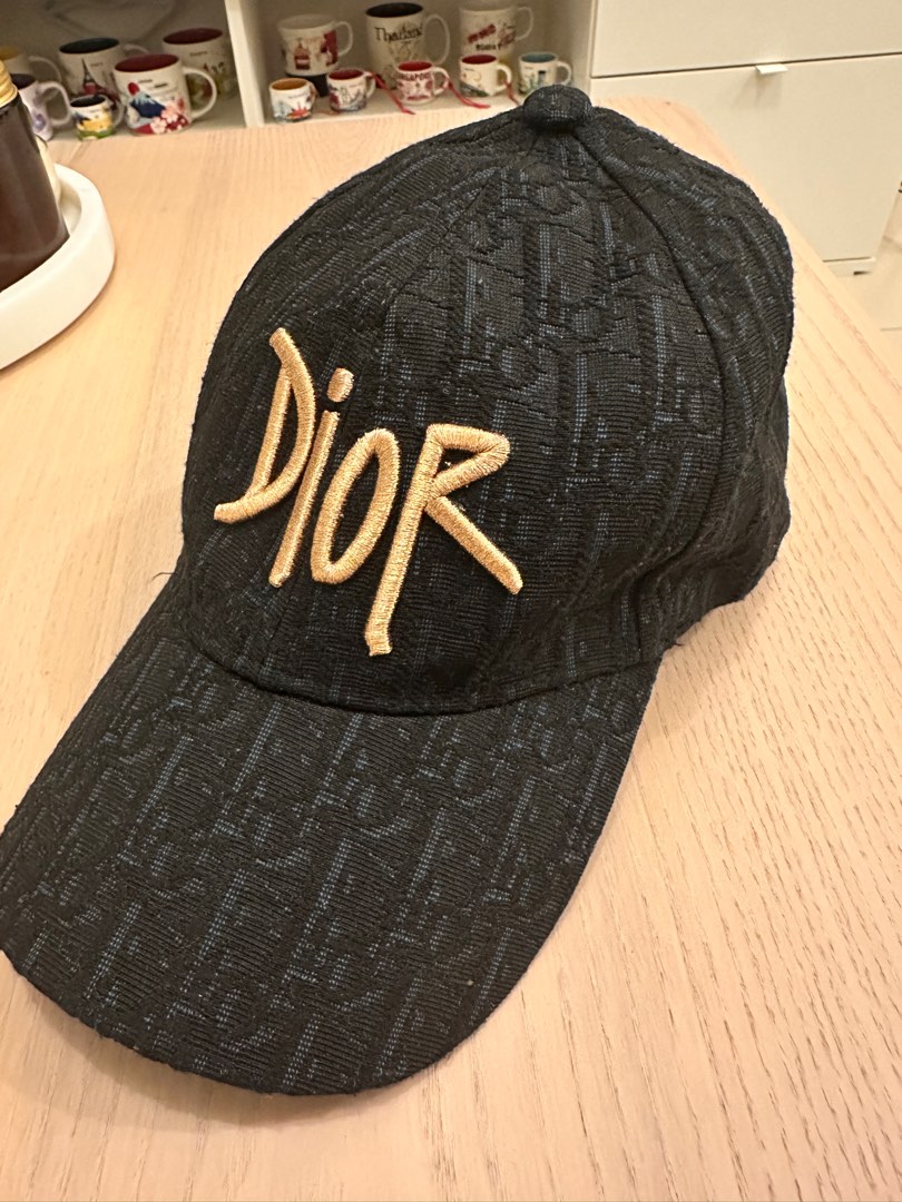DIOR CAP, Men's Fashion, Watches & Accessories, Caps & Hats on Carousell