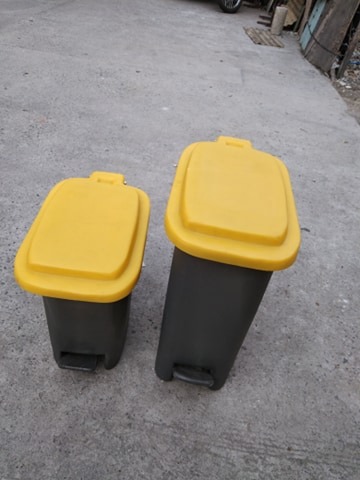 foot operated trash bin, Furniture & Home Living, Cleaning & Homecare ...