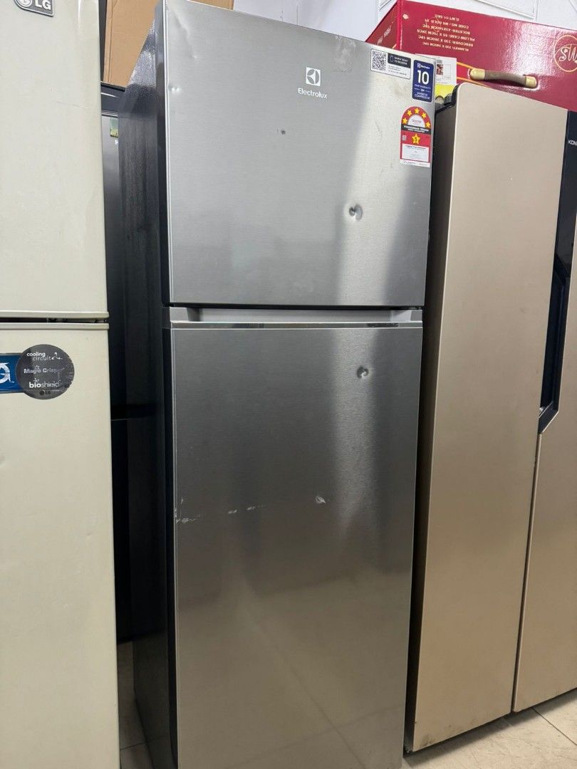 fridge electrolux inverter 341 liter kilang reject, TV & Home ...