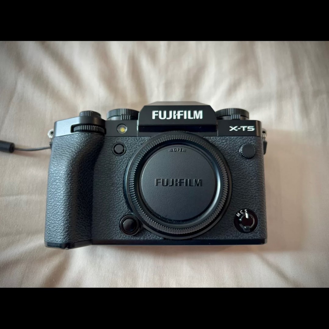 Fuji XT5 body, Photography, Cameras on Carousell