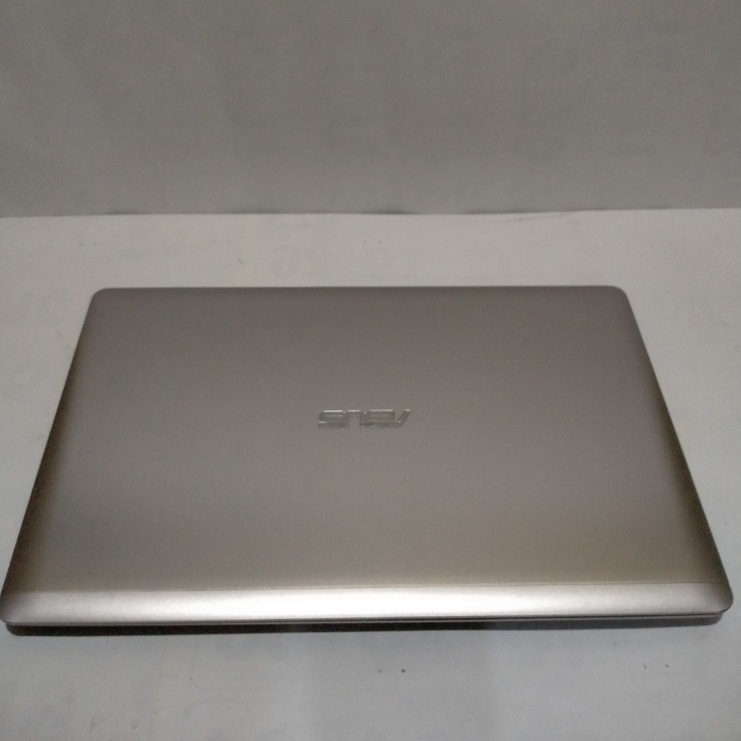 Laptop ASUS Vivobook Core i3, Elektronik, Komputer, Laptop di Carousell