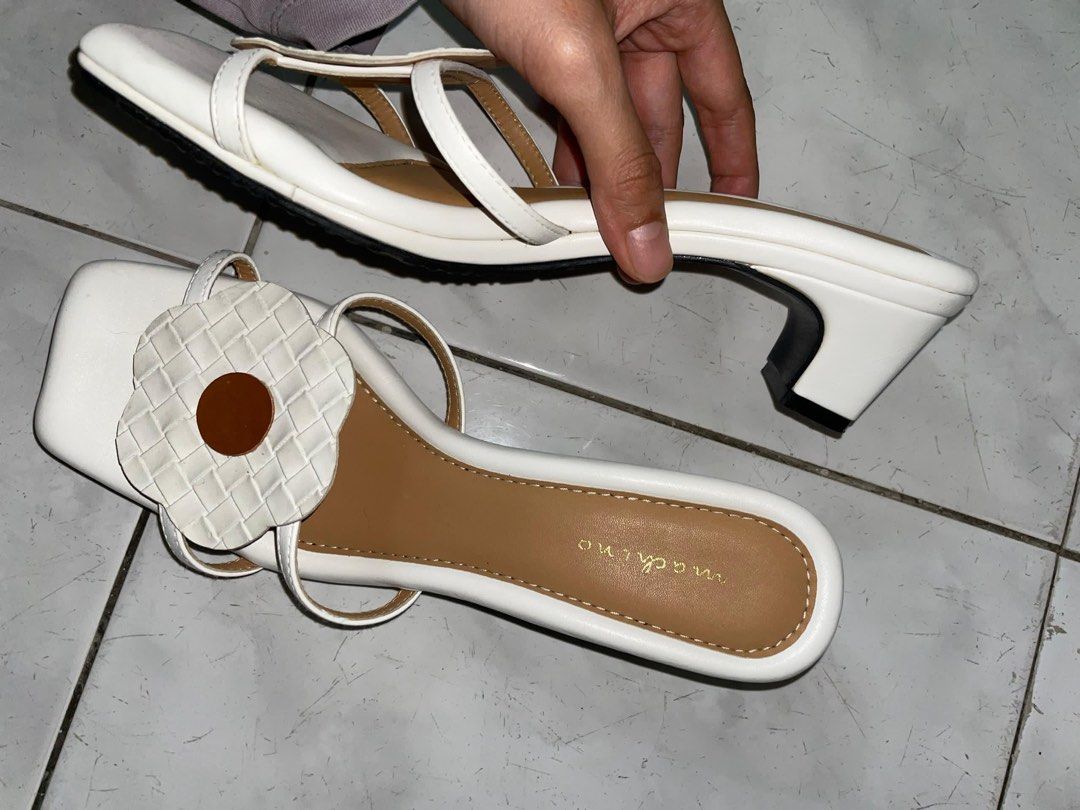 (LIKE NEW) Lady Hana White Heels Glowing Season, Women's Fashion ...