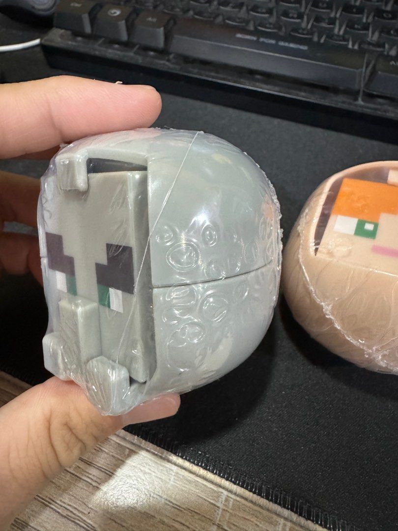 MINECRAFT Gashapon MINECRAFT, Hobbies & Toys, Toys & Games on Carousell