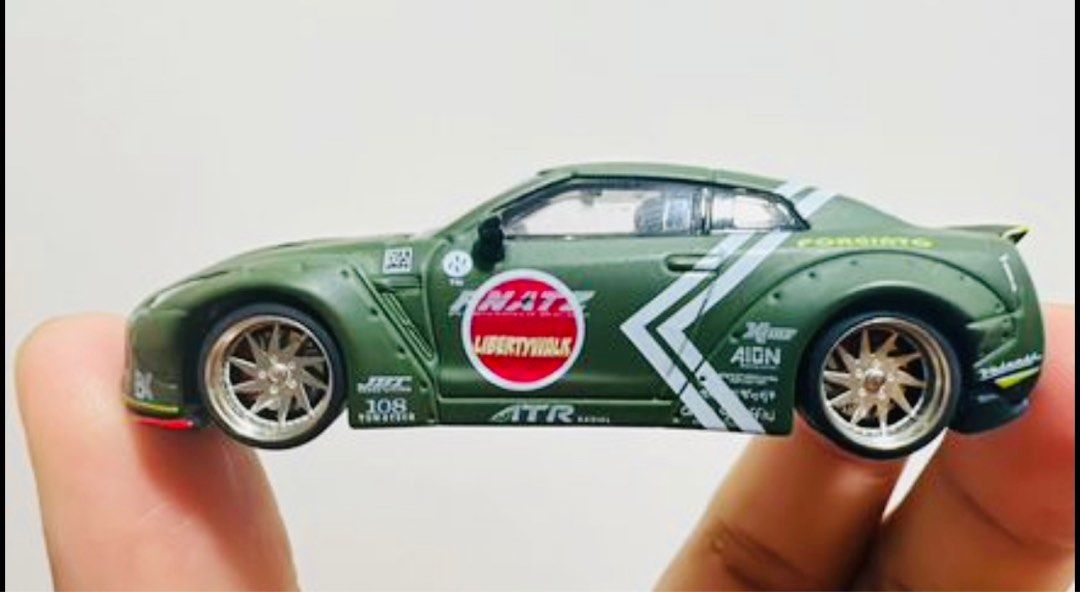Nissan gtr R35 zero fighter matte green & ford mustang hoonicorn ...