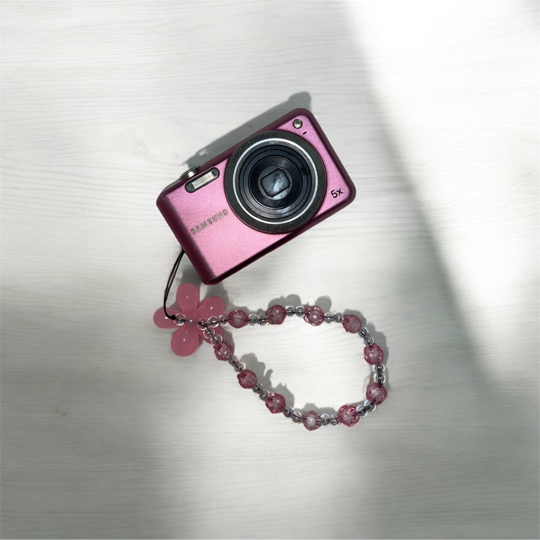 rare pink samsung es70 digicam ˖ ࣪, Photography, Cameras on Carousell
