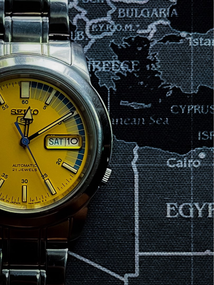 Seiko 5 Speed Racer Gold Dial (SNK373J1), Men's Fashion, Watches ...