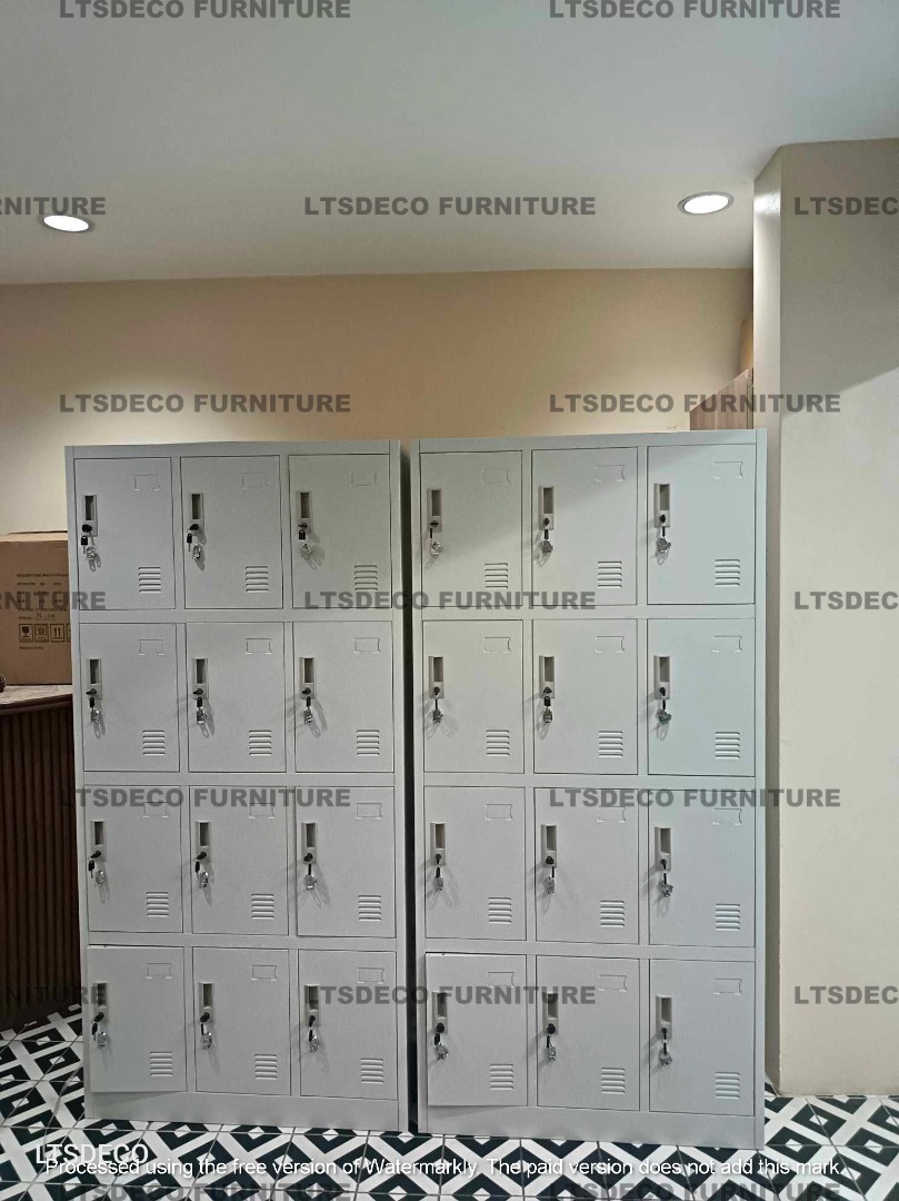 12 DOOR STEEL LOCKERS OFFICE PARTITIONS, Furniture & Home Living ...