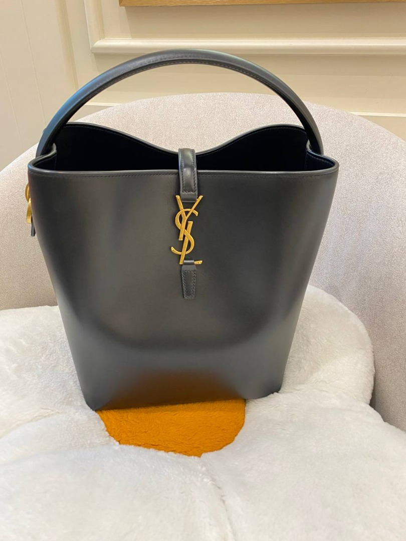 2023 YSL BUCKET BAG B LACK -FULL SET-, Luxury, Bags & Wallets on Carousell
