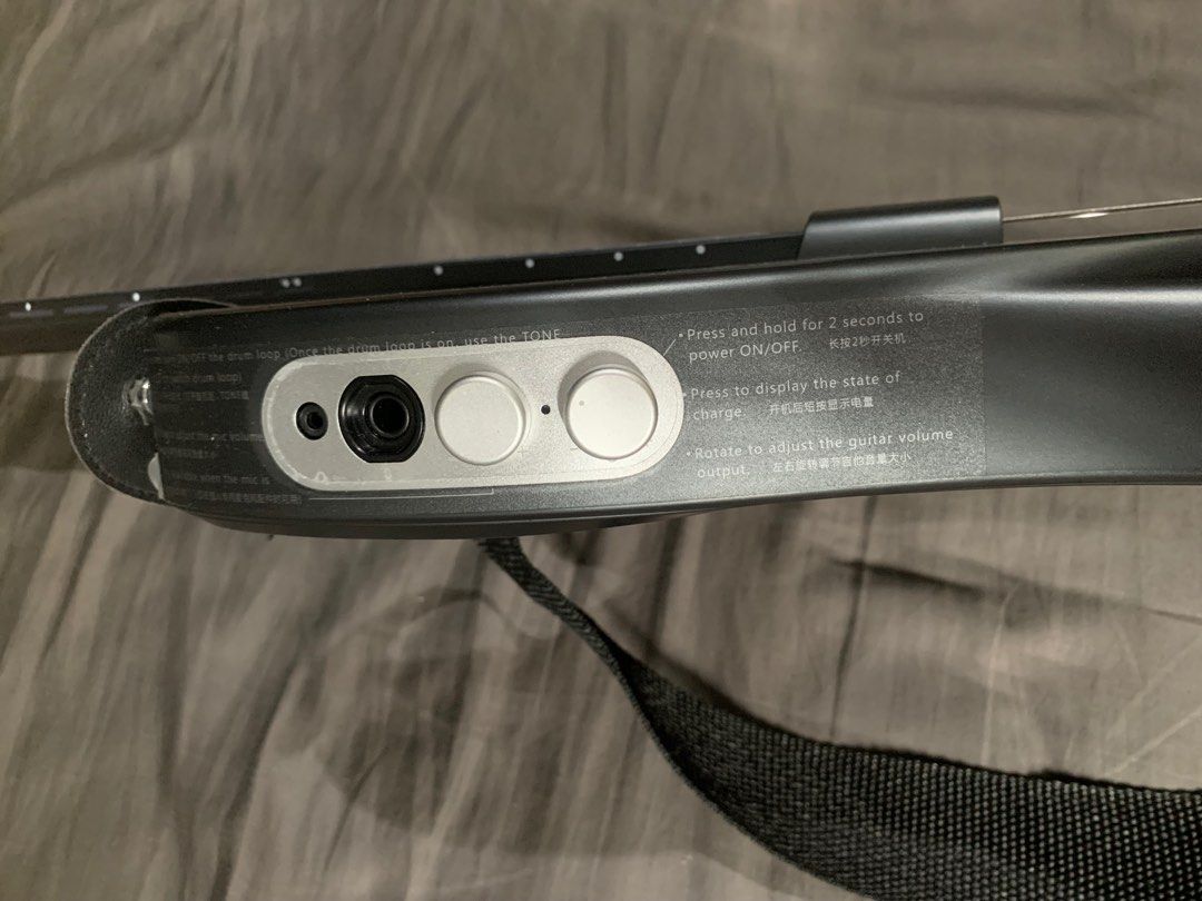 AEROBAND AeroGuitar Stringless Acoustic Electric Travel Guitar ...