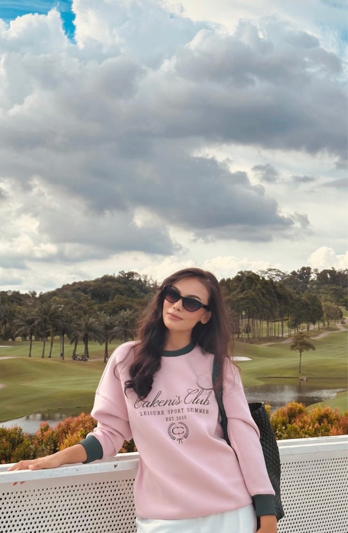 Cakenis Clubhouse Pink, Women's Fashion, Activewear on Carousell