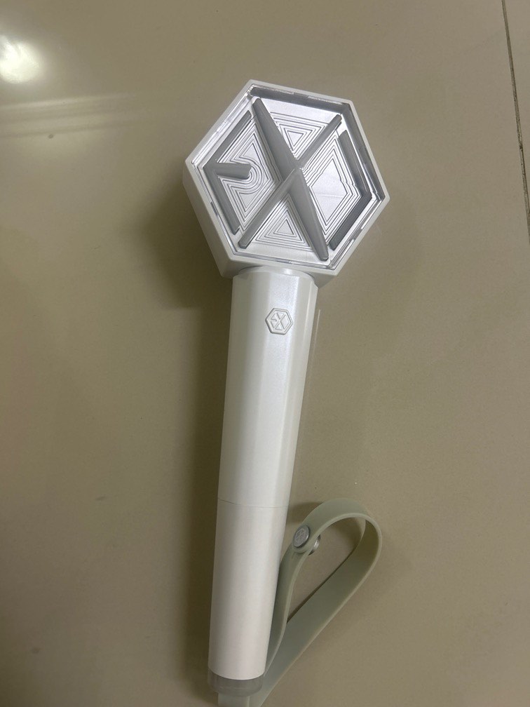 lightstick EXO version 3, Hobbies & Toys, Collectibles & Memorabilia, K ...