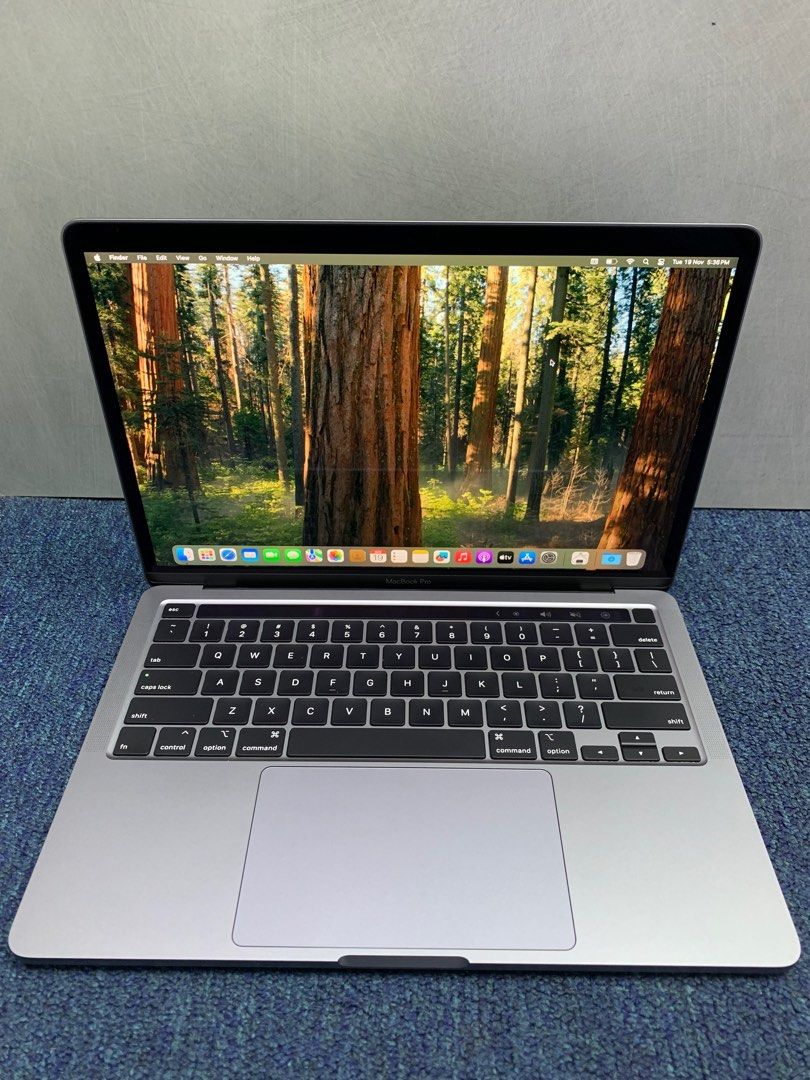 MacBook Pro A2251 (2020) four Thunderbolt 3 ports, Announcements on ...