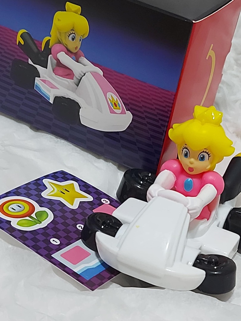 McDO MARIOKART DELUXE Original #4. Happy Meal Box PEACH KART, Hobbies ...