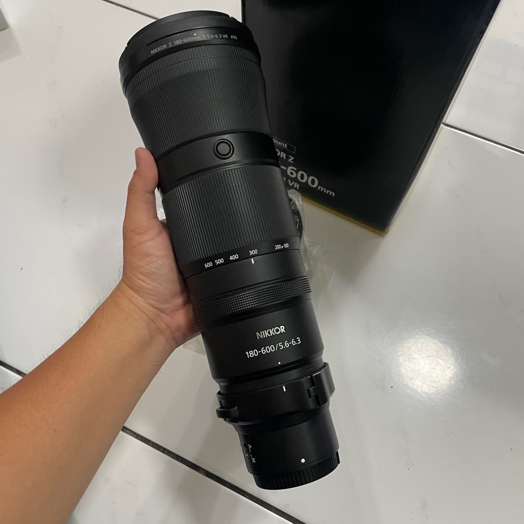 NIKON Z Afs 180-600mm tele lens, Photography, Lens & Kits on Carousell