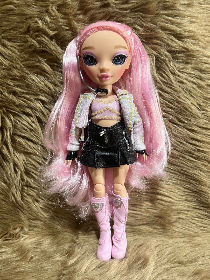 Rainbow High Minnie Choi Rainbow Vision Royal Three Doll, Hobbies ...