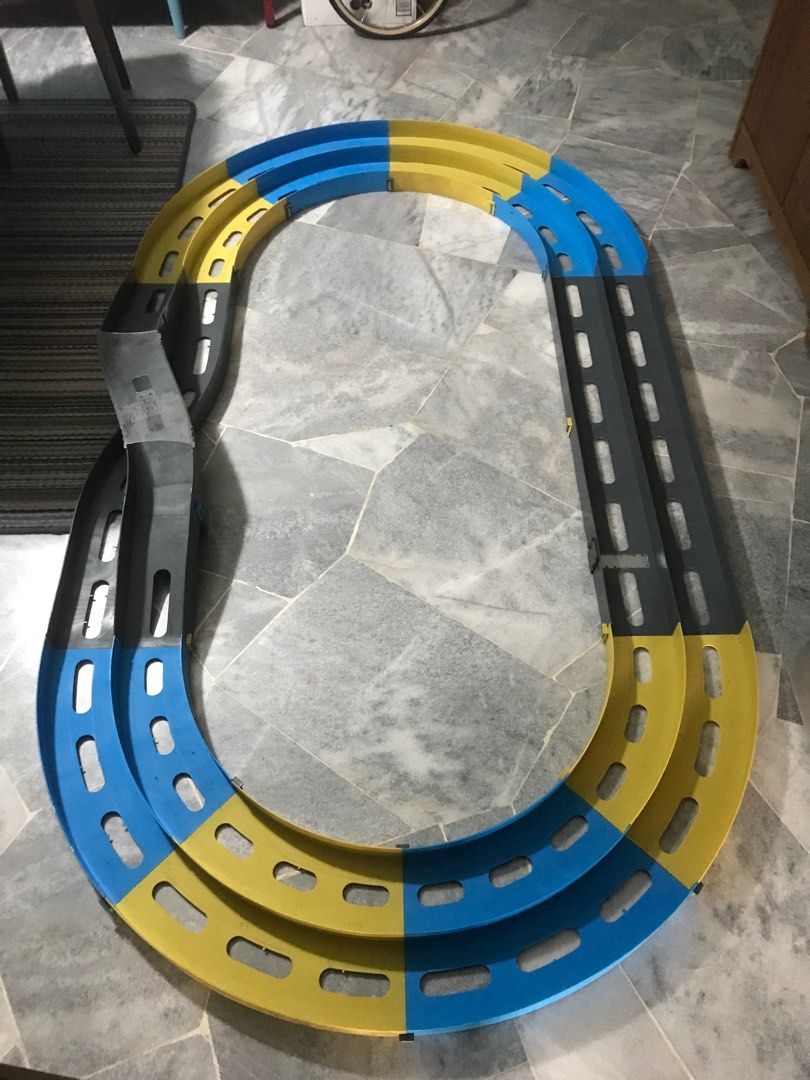 Tamiya mini 4wd oval home circuit two level lane change, Hobbies & Toys ...