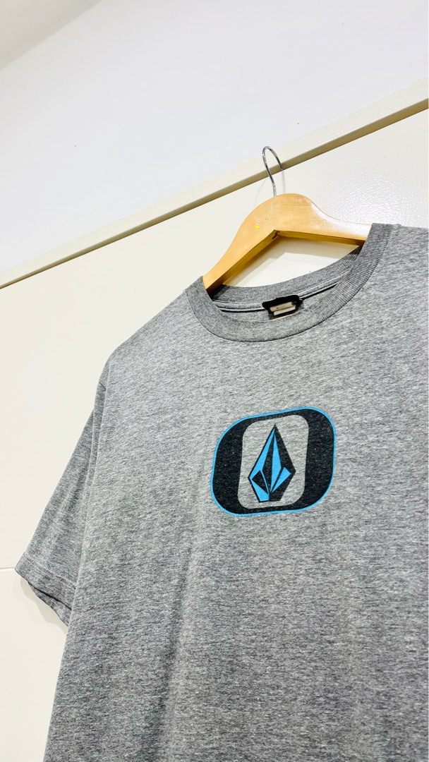 Volcom Box Logo, Men's Fashion, Tops & Sets, Tshirts & Polo Shirts on ...