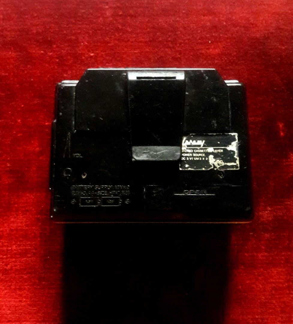 Walkman Lavsay model Bus Sekolah, Antik, Lainnya di Carousell