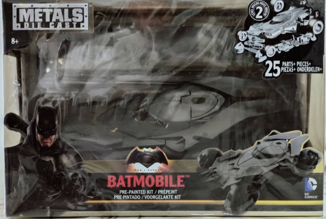 Jada Metals Die Cast Batmobile Pre-Painted Kit (25 parts/pieces ...