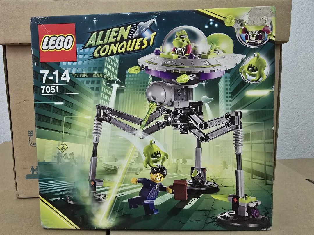 LEGO 7051 Space Tripod Invader, Hobbies & Toys, Toys & Games on Carousell
