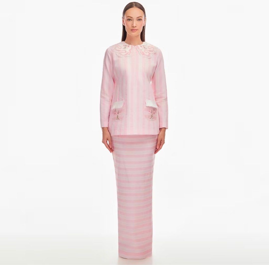 Leylaa Kurung Wanzar, Women's Fashion, Muslimah Fashion, Baju Kurung ...