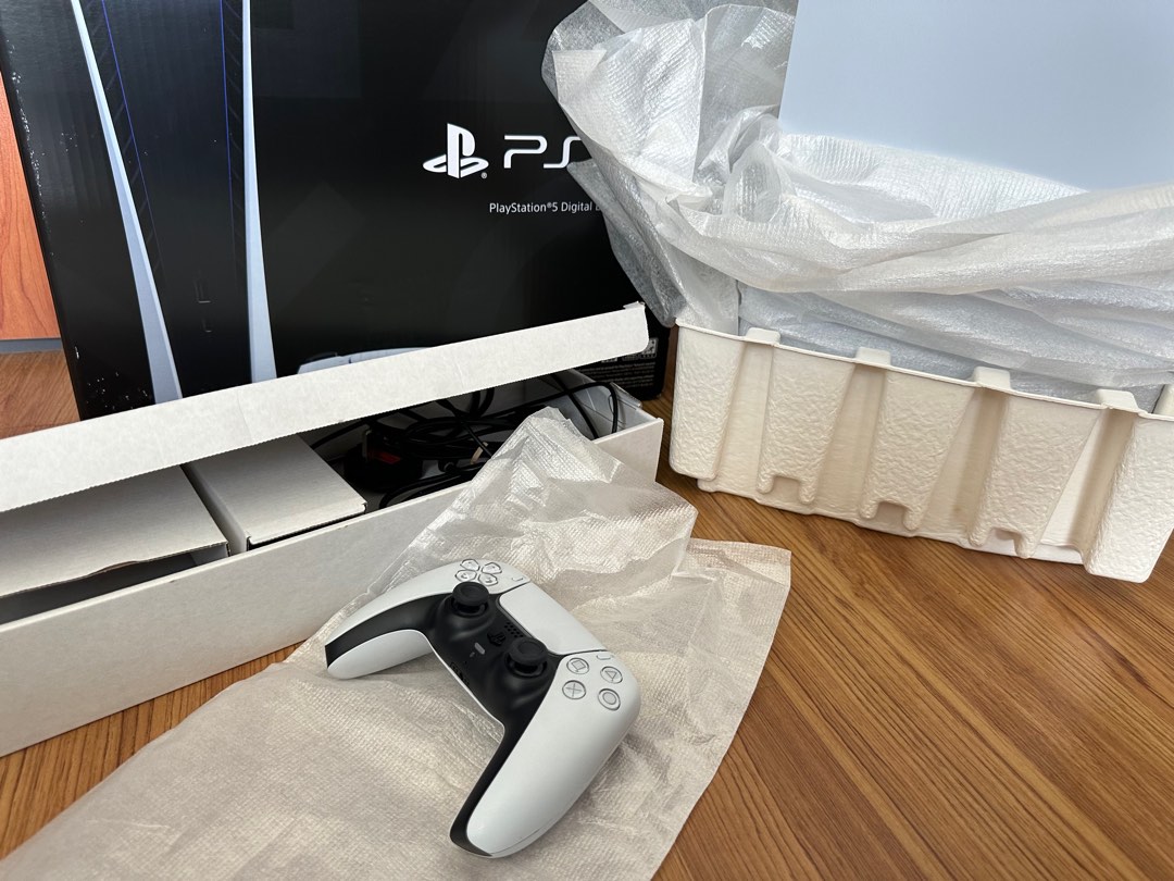 PS5 Digital 1TB Full Set Almost New, Video Gaming, Video Game Consoles ...