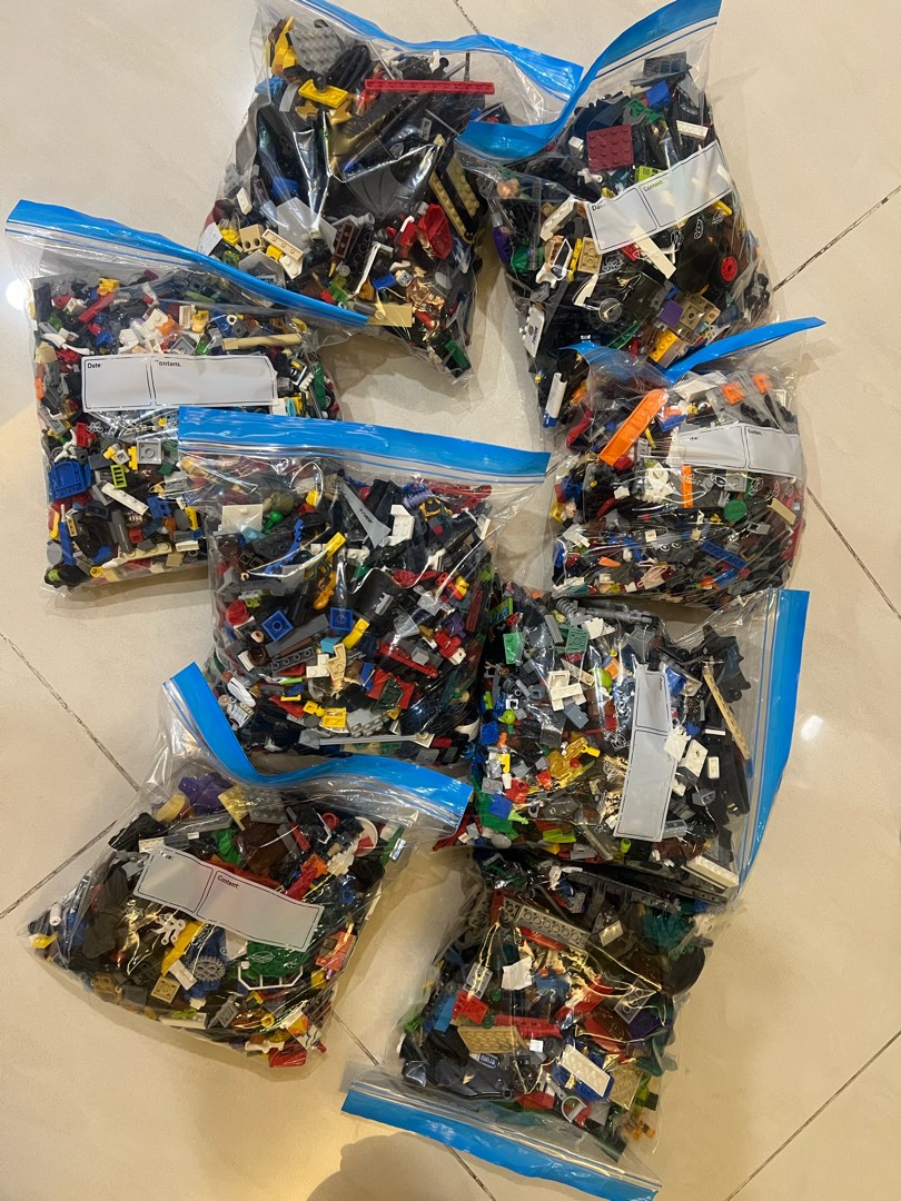 Random Lego pieces, Hobbies & Toys, Toys & Games on Carousell