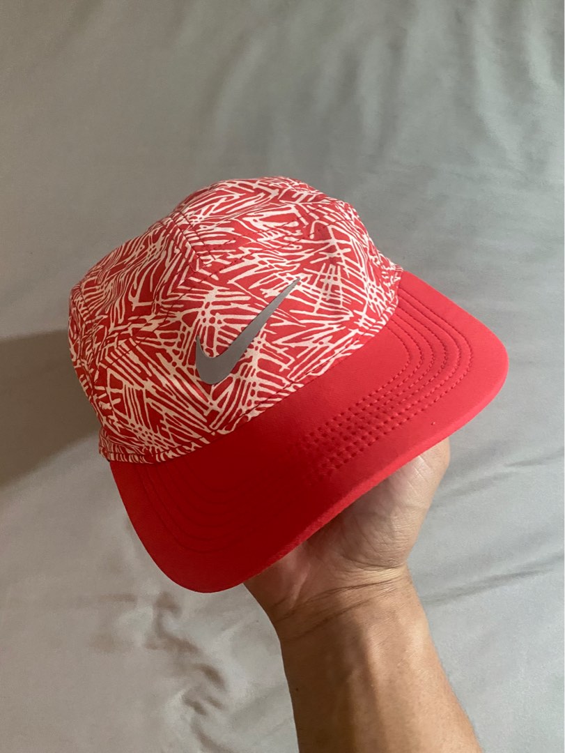 RARE NIKE 5PANEL RUNNING CAP REFLEXTIVE SWOOSH, Men's Fashion, Watches ...