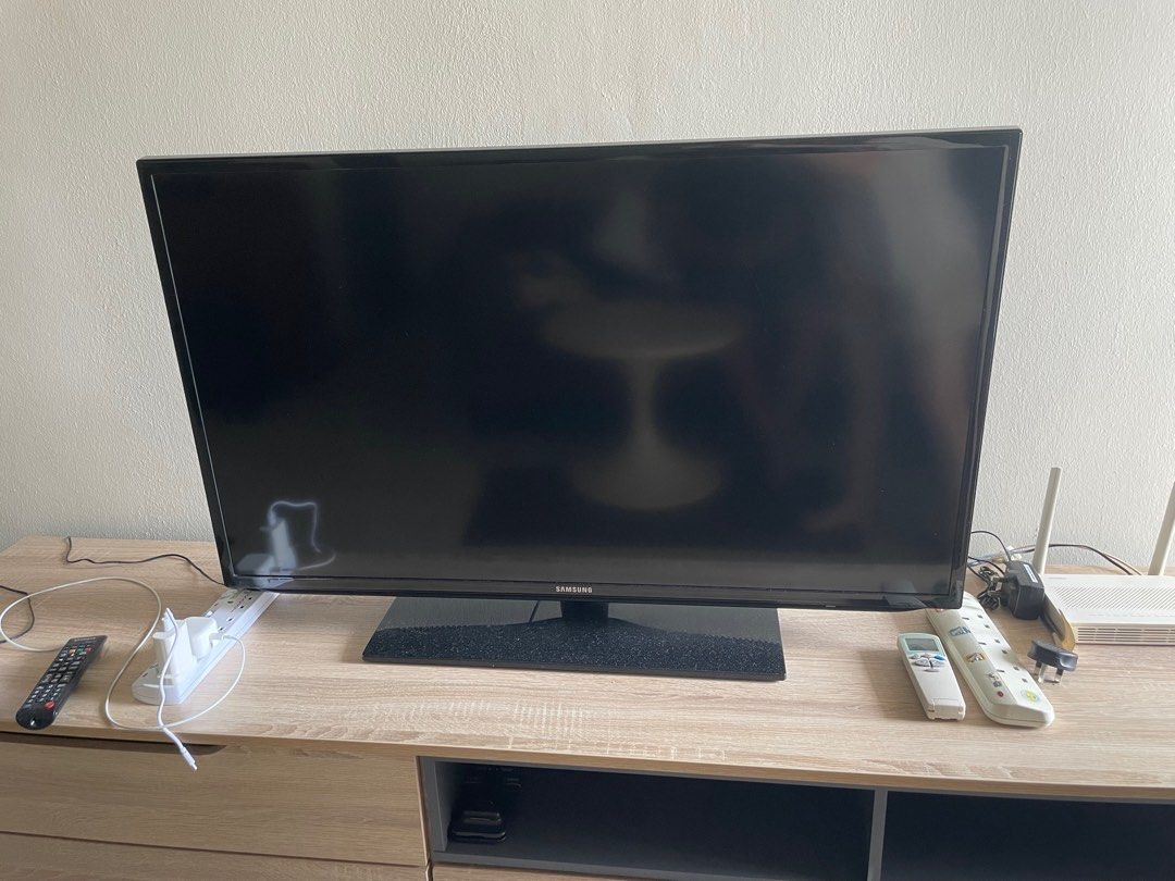 Samsung UA40EH5000R LED FULL HD TV, TV & Home Appliances, TV ...