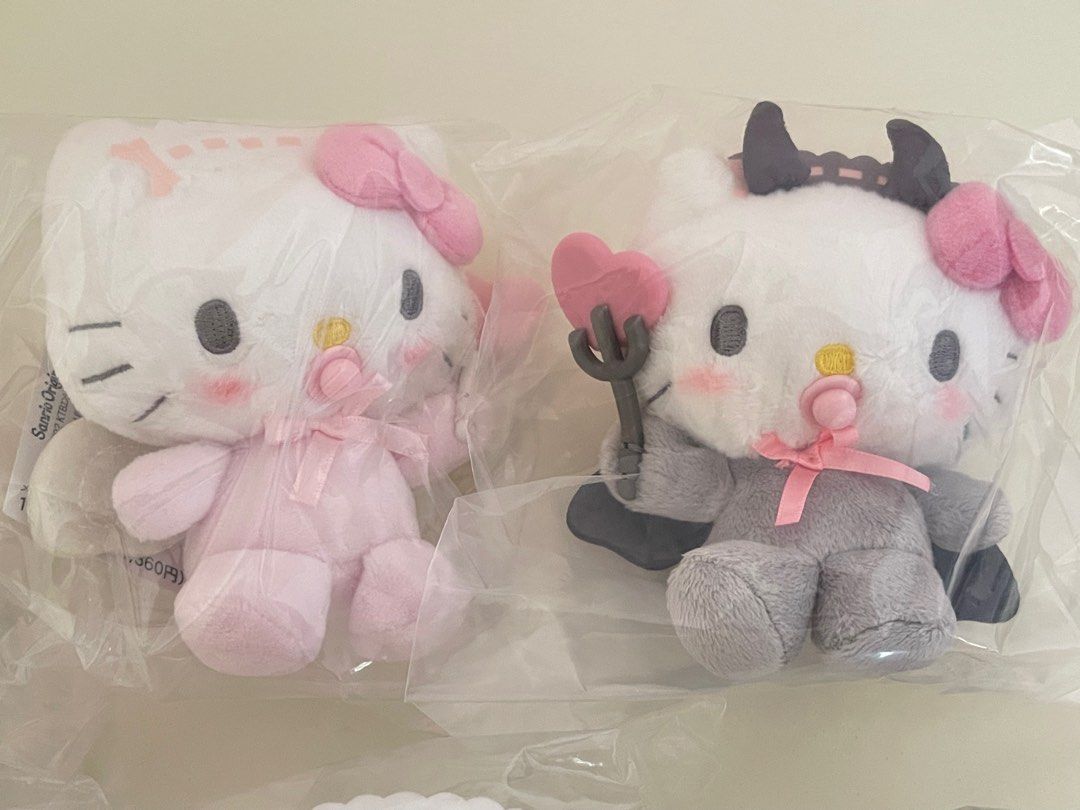 angel and devil hello kitty