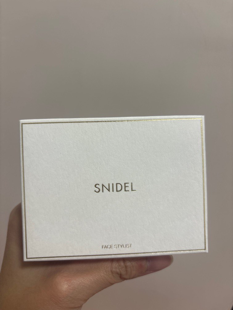 snidel face stylist 01 iconic beige, 美容＆個人護理, 健康及美容 - 眼部護理 - Carousell