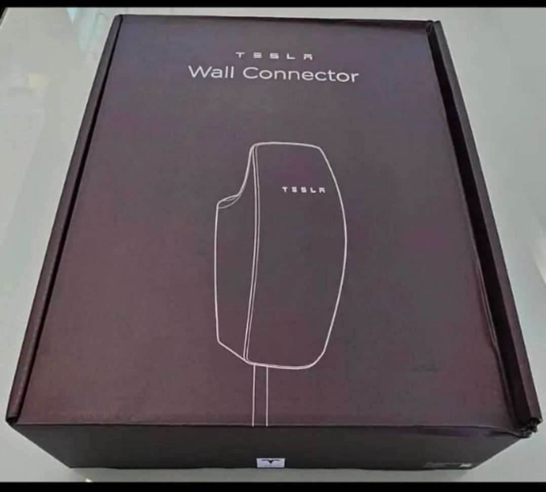 Tesla wall connector and Tesla type 2 charging cable / Volex 32A 3 ...