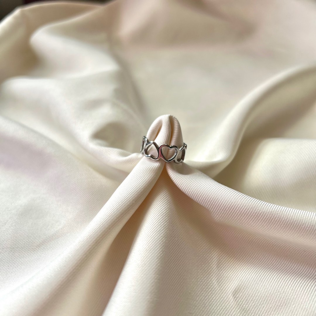 Vintage Silver classy heart pattern ring non-tarnish hypoallergenic, Women's Fashion, Jewelry ...