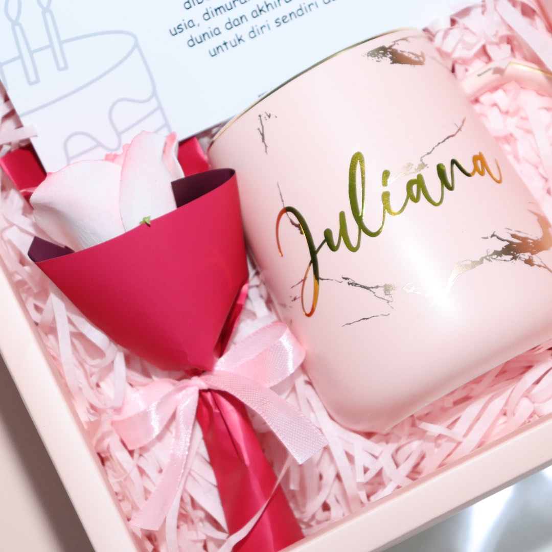Customised gift set for birthday farewell graduation anniversary gift ...